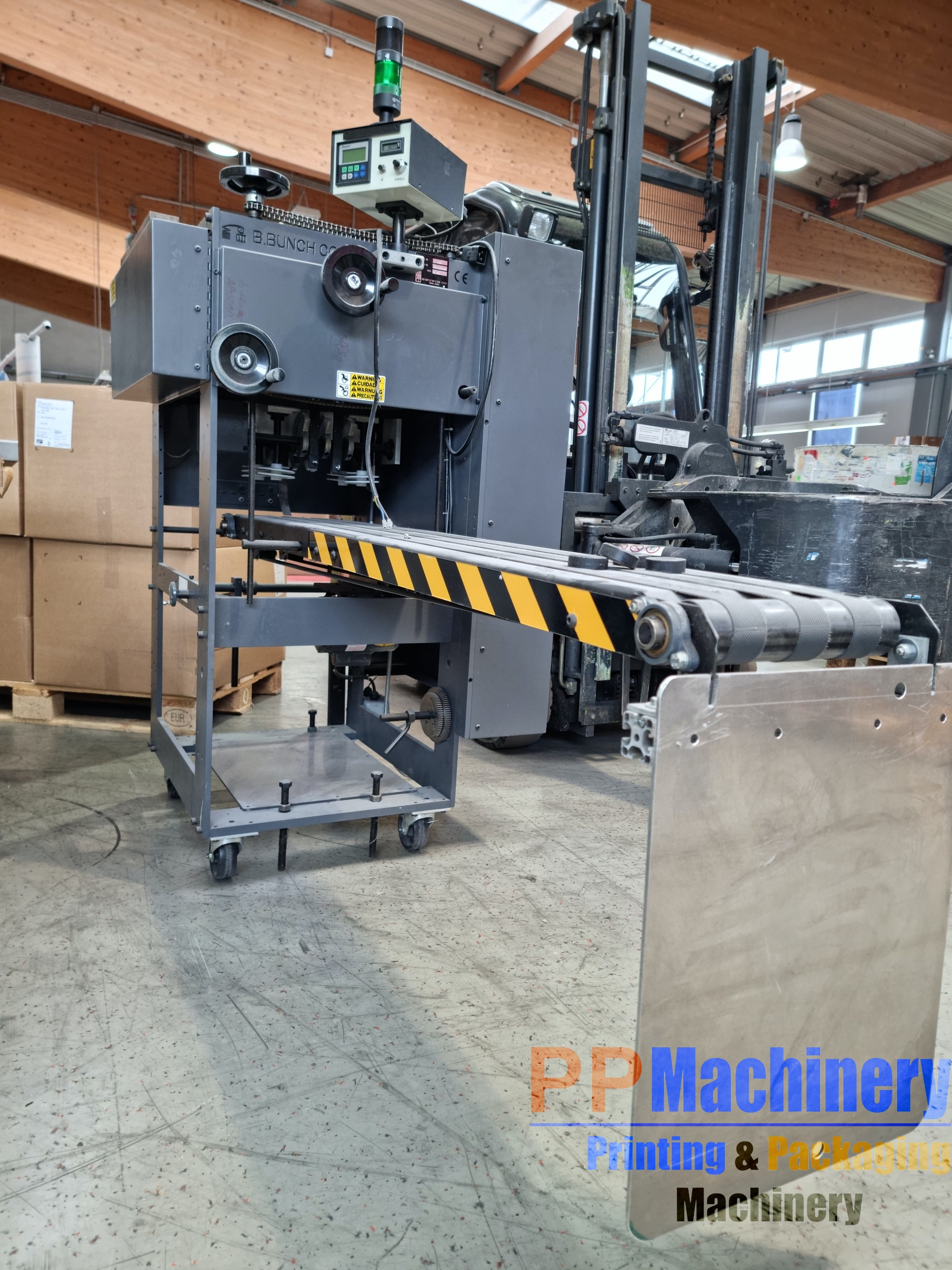 B. Bunch 590 Series Fan Folder in excellent condition – web width 10 ...